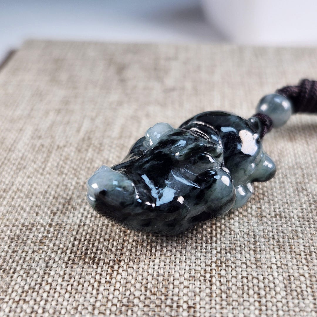Grade A Jade Lovely 3D Crocodile Well Carved Untreated Natural Type A ...