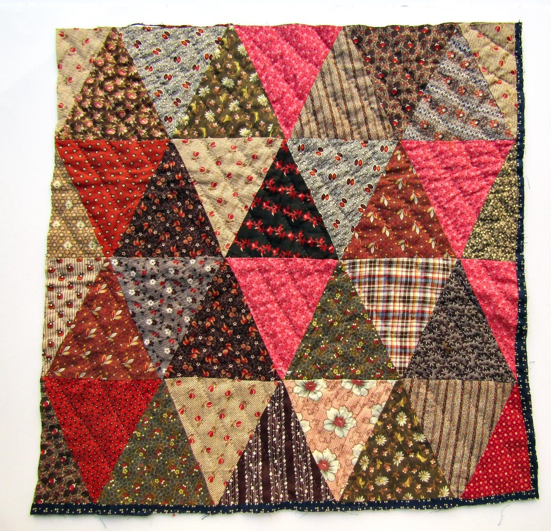 Antique 1890 Era Calico Triangle Patchwork Quilt Piece, 18 Inch Quilt ...