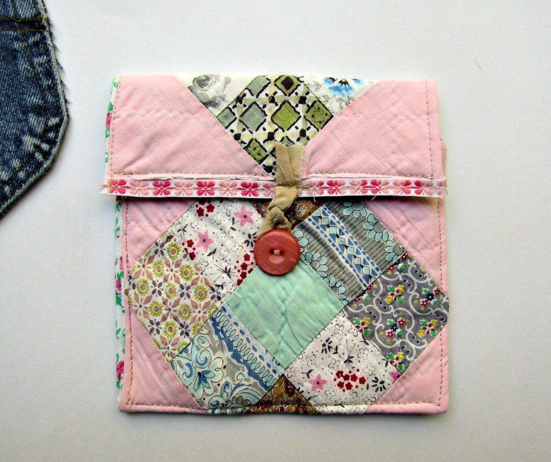 Quilt Pocket Purse, Wallet, Vintage 1930's Feedsack Cottons Quilt Piece ...