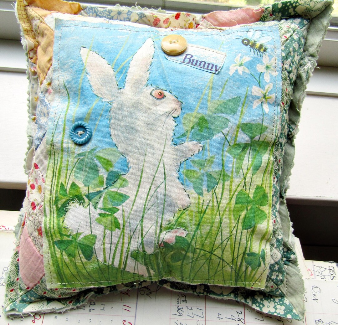 Upcycled Vintage Mid Century Image on Quilt Piece Shelf Tuck Pillow ...