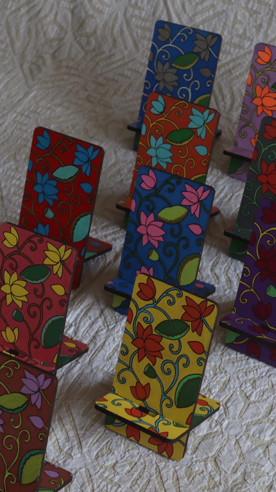 Handcrafted Pichwai Motif Mobile & Tablet Stand: Indian Folk Art Desk ...