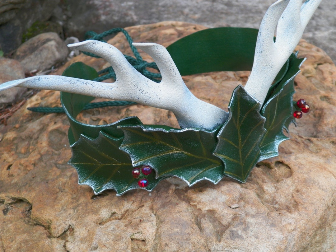 Antlered Holly Crown With Berries - Etsy