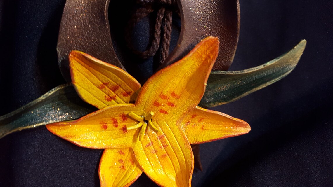 Lily Mask - Etsy