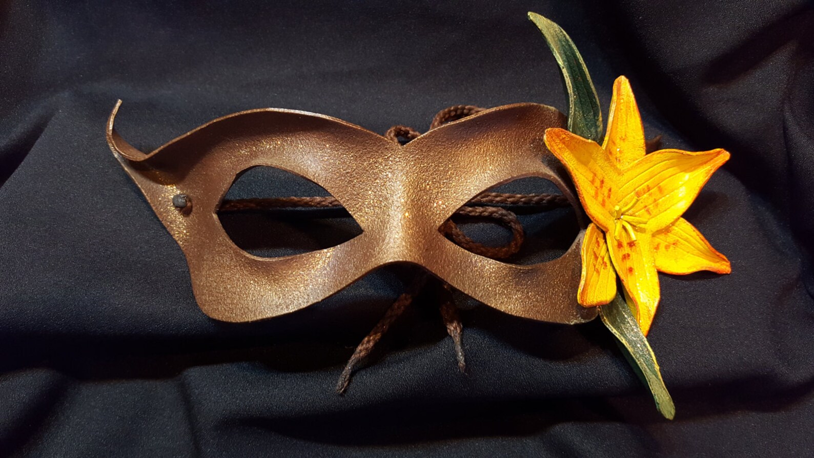 Lily Mask - Etsy