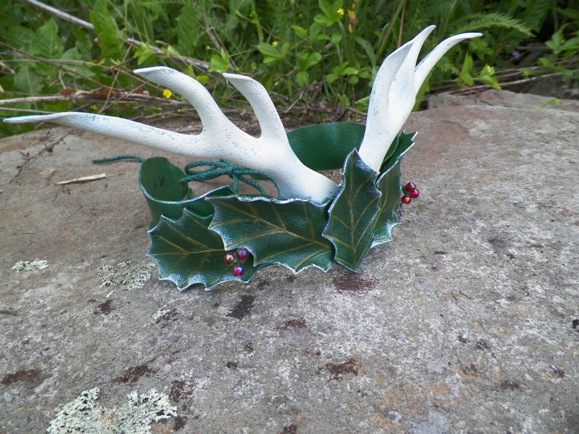 Antlered Holly Crown With Berries - Etsy