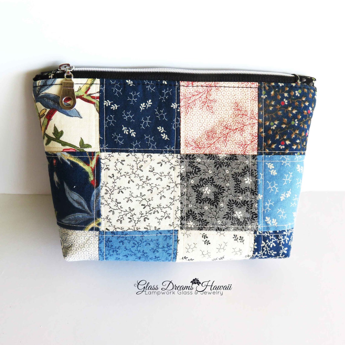 Quilted Patchwork Zipper Pouch, Accessory Bag, Cotton Fabric, Fully ...