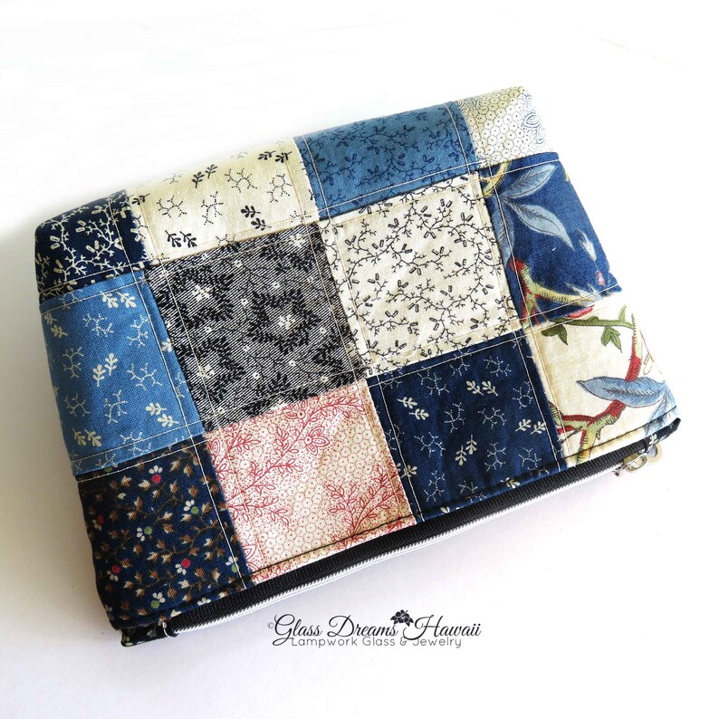 Quilted Patchwork Zipper Pouch, Accessory Bag, Cotton Fabric, Fully ...