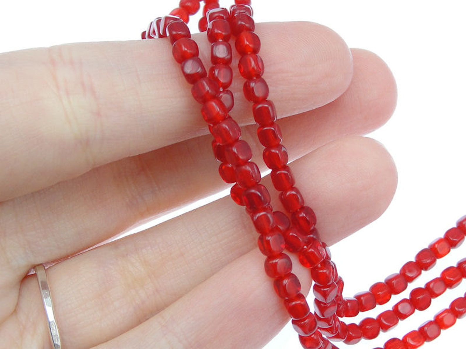 100 4mm Cube Beads SIAM RUBY Bright Candy Apple Red Christmas | Etsy