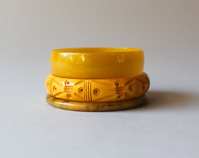 Vintage Bakelite Bracelet Set / 1930s 1940s Carved Translucent Marbled ...