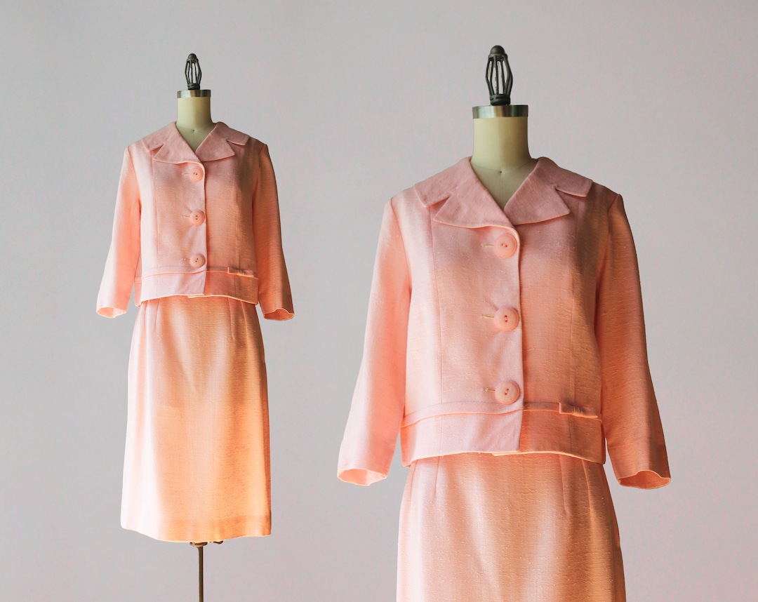 1960s Vintage Suit / Classic Early 60s Light Pink Summer Skirt Suit W ...