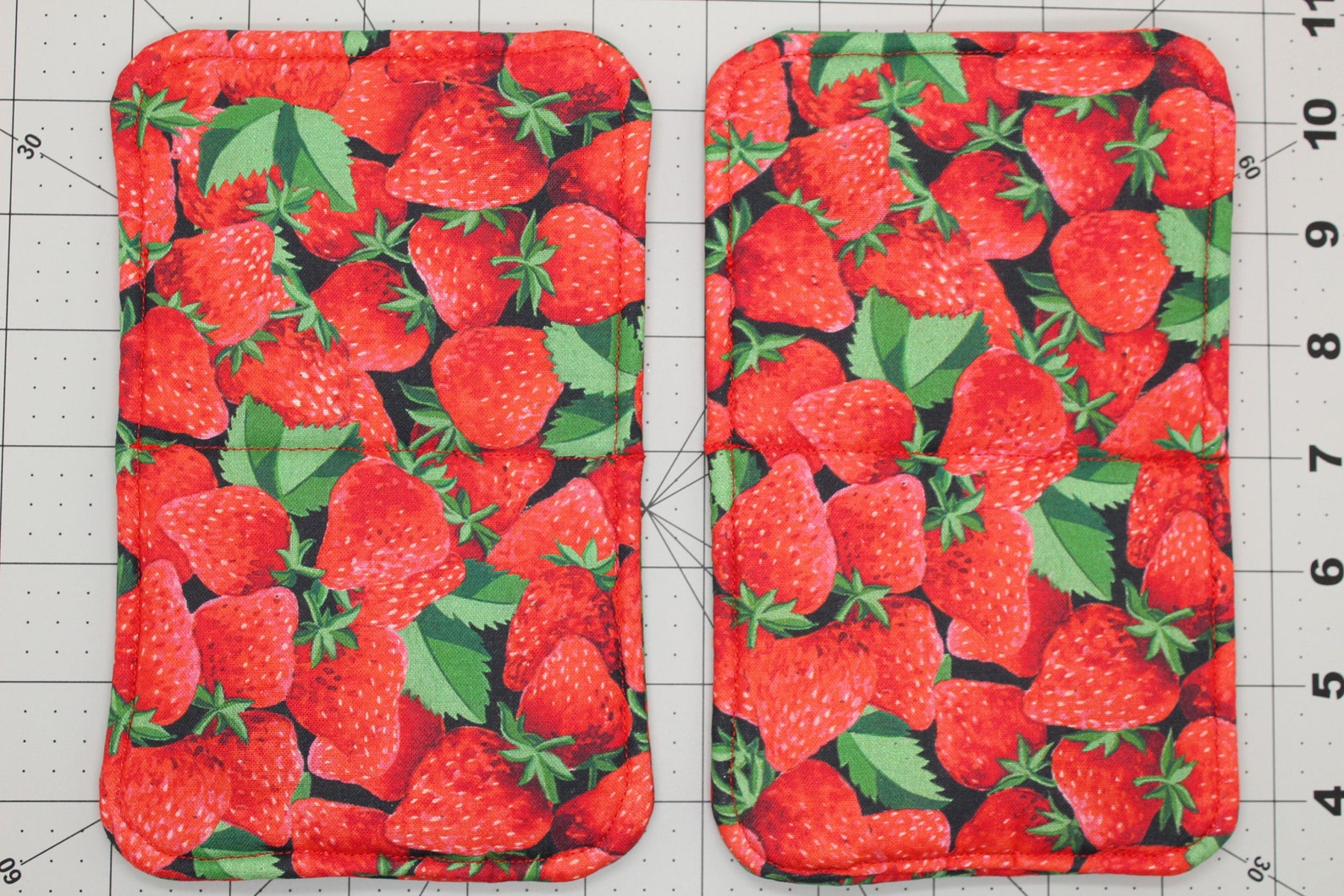 Strawberry Microwave Finger Mitts: Magnetic Potholder Pair - Etsy