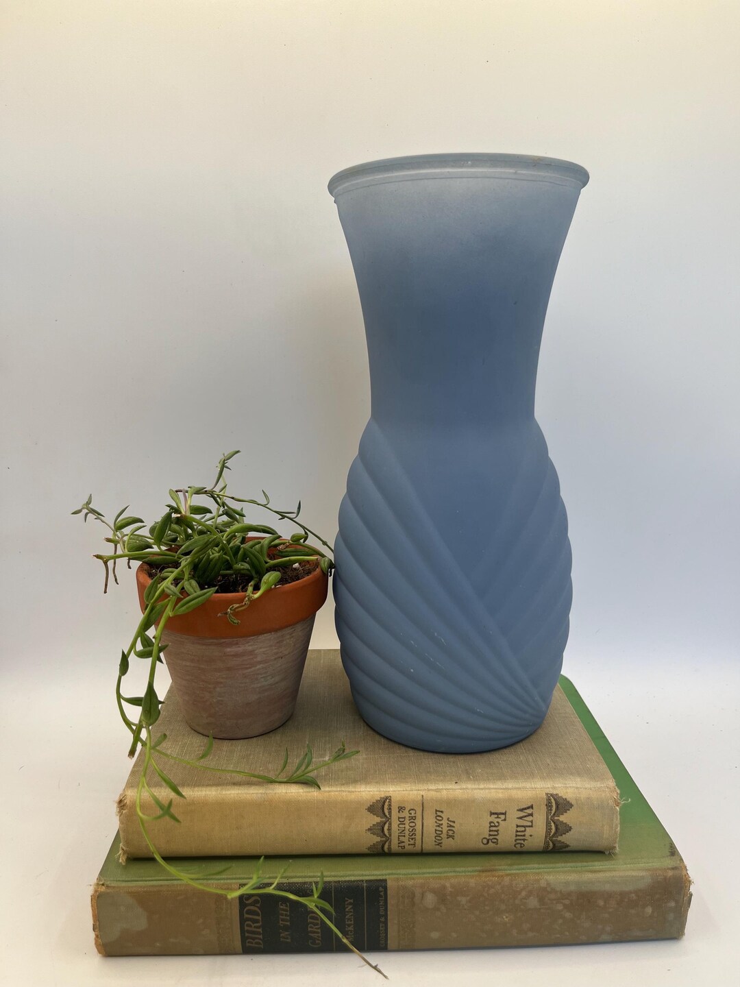 Vintage Art Deco Dusty Blue Vase / Blue Satin Ribbed Glass Vase / Light ...