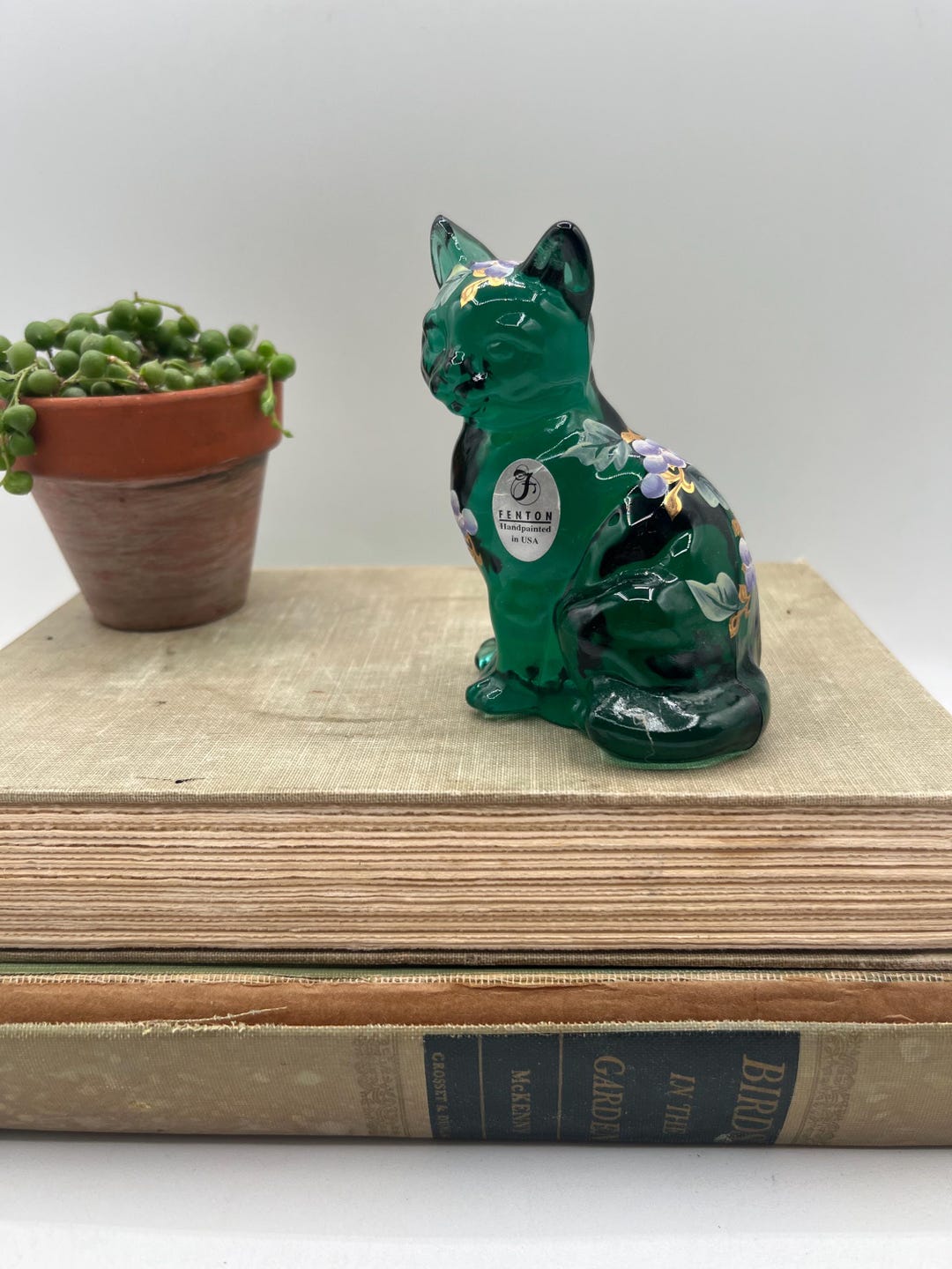 Stunning Hand Painted Fenton Emerald Green Glass Cat Figurine / Glass ...
