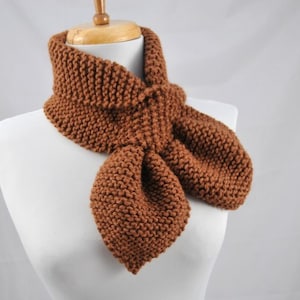 KNITTING PATTERN - Stay Put Scarf II - Pull Through Keyhole Scarf ...