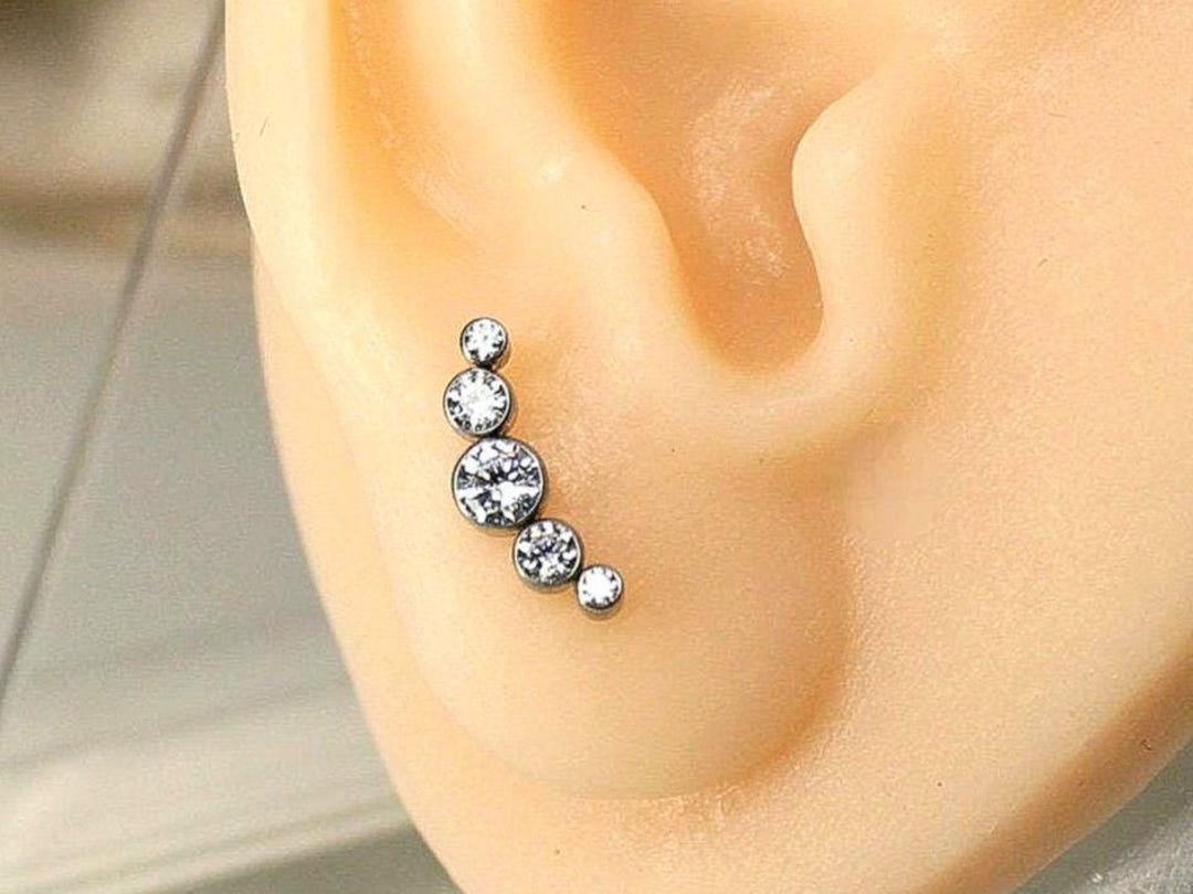 18G Threadless Silver Push Pin Labret Stud, Implant Grade Titanium 8mm ...