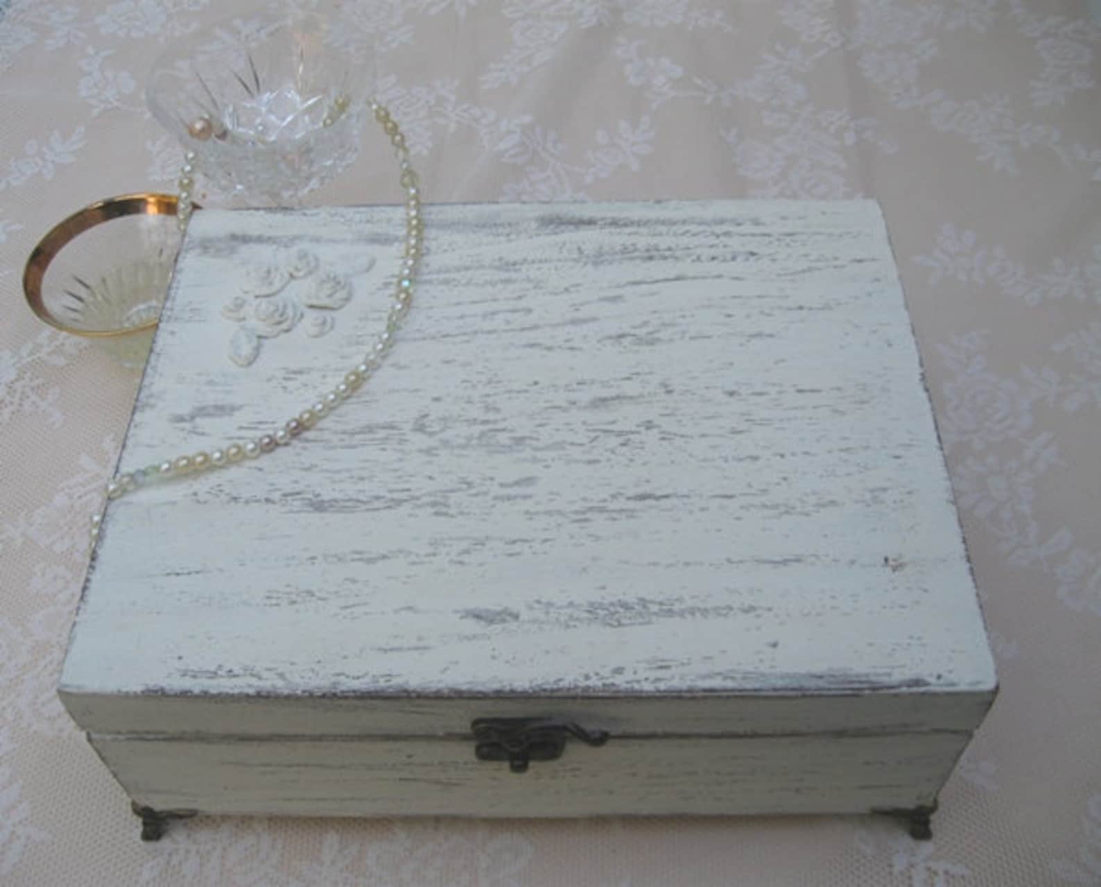 JEWELRY BOX Cream Color Shabby Chic Home Decor With Mini Angels Feet ...