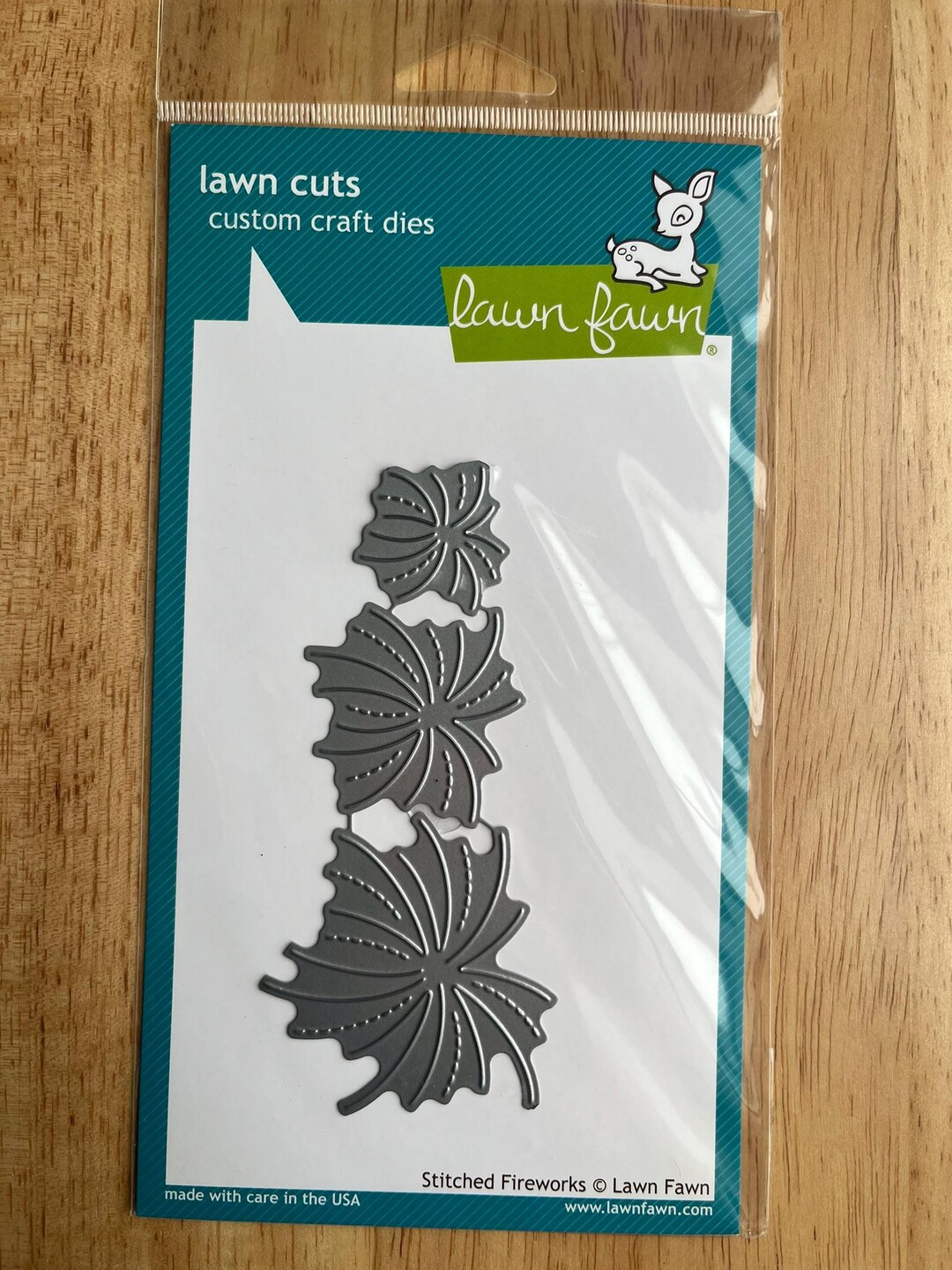 NEW! Lawn Fawn Lawn Cuts Cutting Die Set of 3 Stitched Fireworks ...