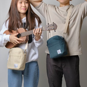 Small Canvas Messenger Travel Bag for Man, Zipper Vegan Crossbody Bag ...