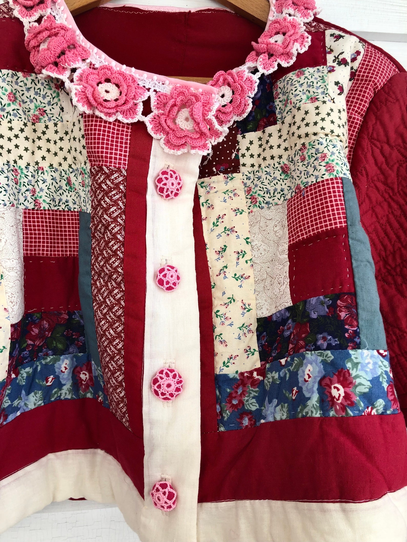 Log Cabin Cropped Quilt Coat, One Size, Red Log Cabin Quilt Jacket ...