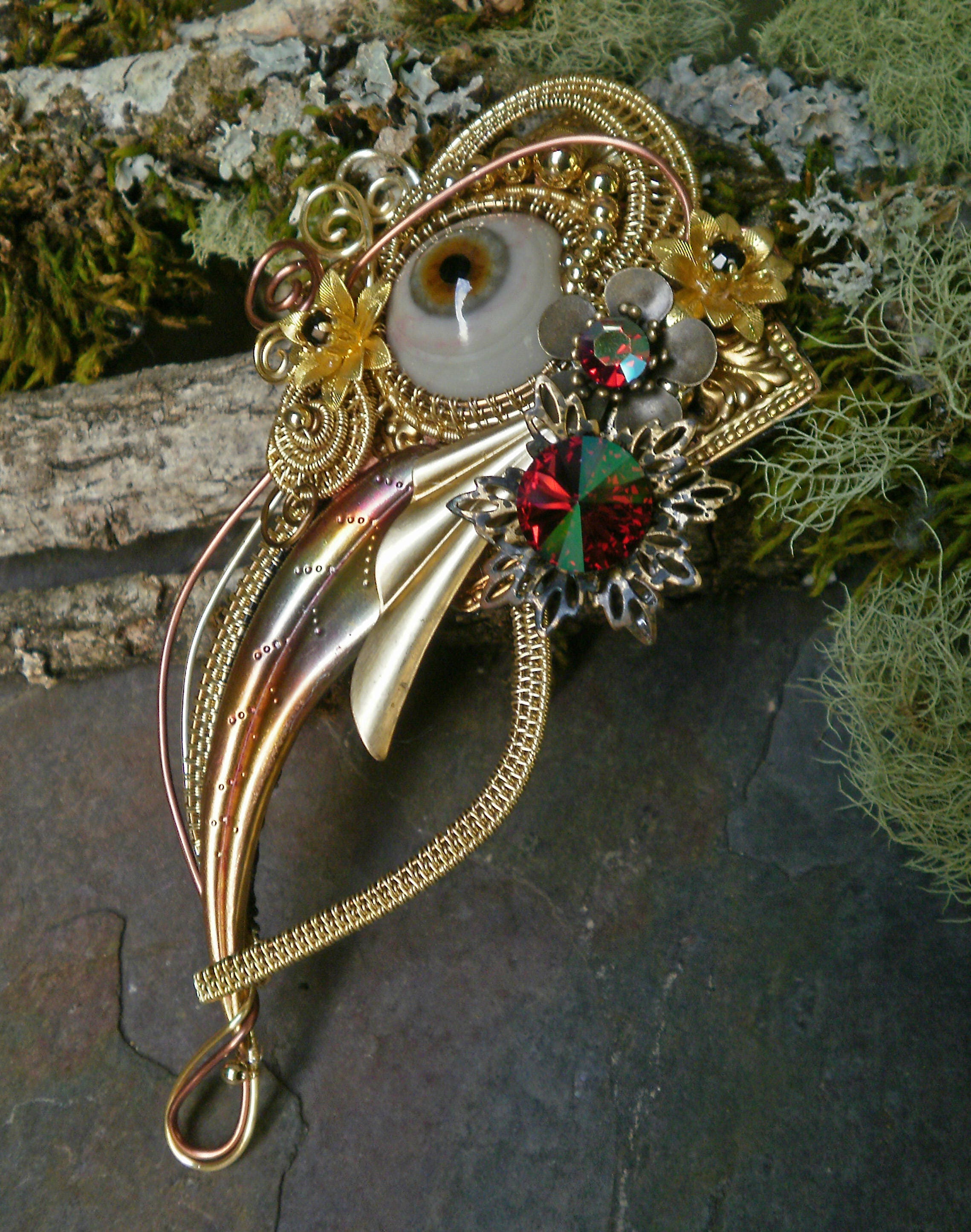 Gothic Steampunk Antique Prosthetic Grey Brown Eye Pin Pendant Brooch