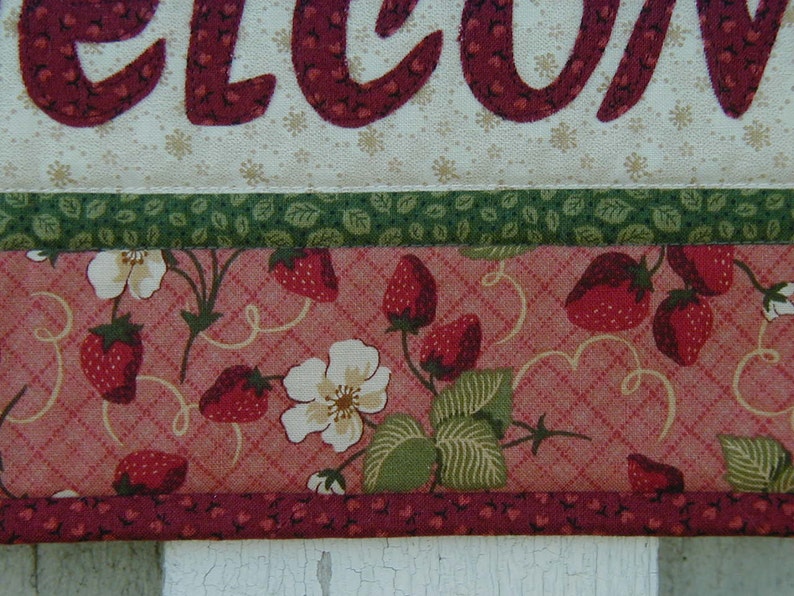 Quilted Welcome Wall Hanging (EDWL01) Strawberries - Etsy