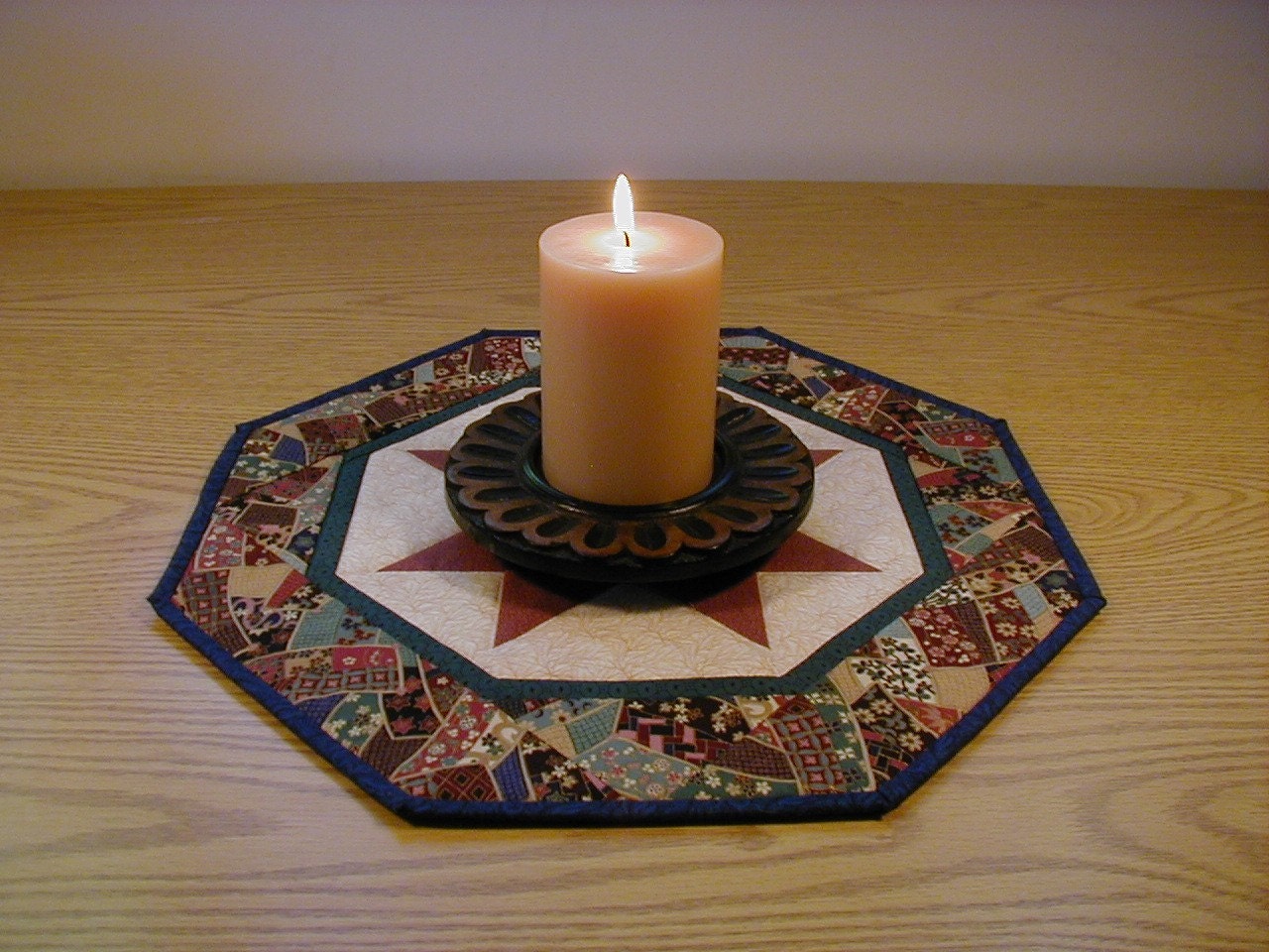 Quilted Star Table Topper (EDTT17) - Etsy