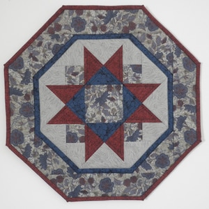 Quilted Star Table Topper (EDTT27) - Etsy