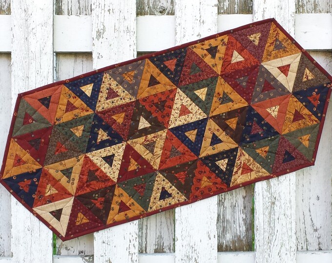 Cedar Triangle Table Runner TGTR23 Autumn - Etsy