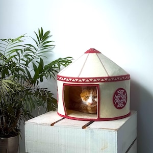 Nomadic Cat Yurts ~ Cozy Felt Yurt for Cats ~ Unique, Stylish Cat House ...