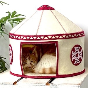 Nomadic Cat Yurts ~ Cozy Felt Yurt for Cats ~ Unique, Stylish Cat House ...