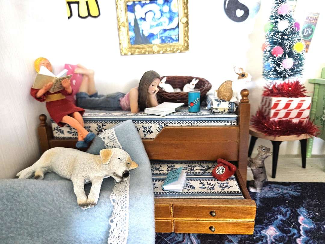 Teenager Room, 1:12 Scale, Mini Stereo, Miniature Telephone, Dollhouse ...