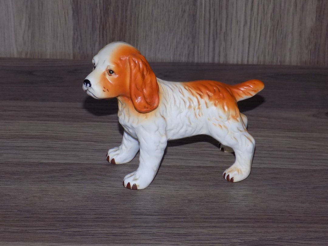 Vintage Ceramic Red & White Beagle Figurine, 3" Tall by 4 1/4" Wide ...