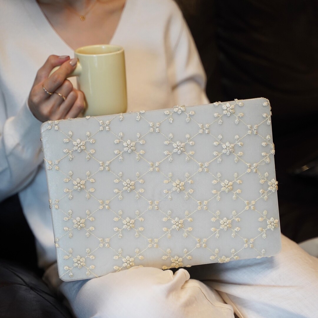 Chic Cream MacBook Case Pro 11 12 13 14 15 16 Inch, With Gold Grid ...