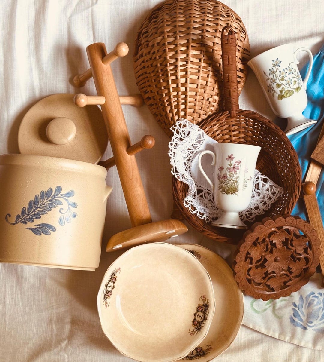 Vintage Neutrals Mystery Gift Box, 3 - 5 Items / Neutral, Beige, Cream ...