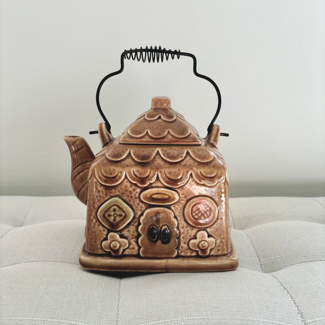 Vintage Gingerbread House Teapot, Made in Japan, Vintage Kitchen Home ...