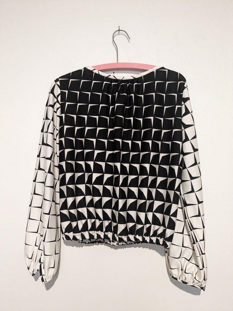 Vintage Judy Bond 70s Black White Crop Qiana Nylon Geo Print Blouse M ...