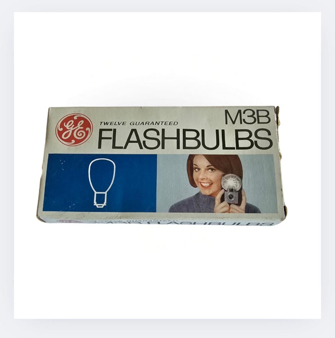 GE General Electric 2B Flashbulb 12 New Bulbs Box Camera Flashbulbs ...