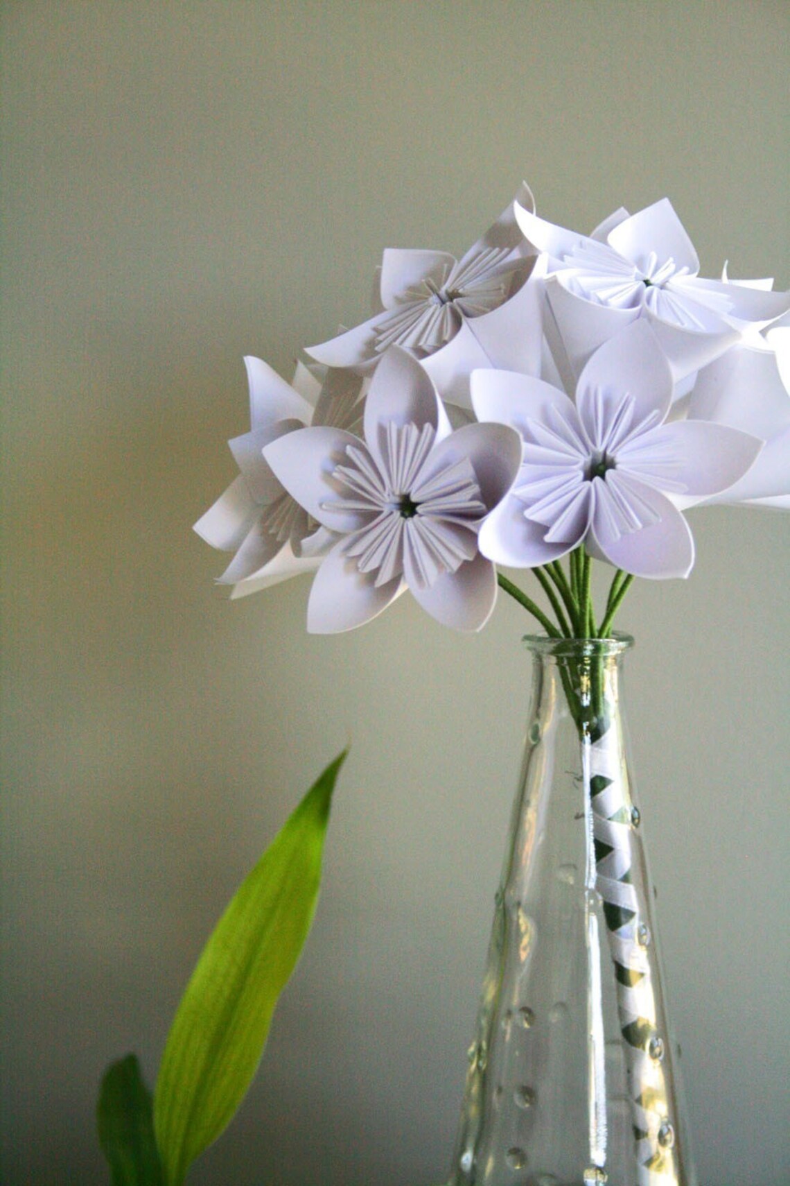White Origami Flower Bouquet (12 Bound Flowers) - Etsy