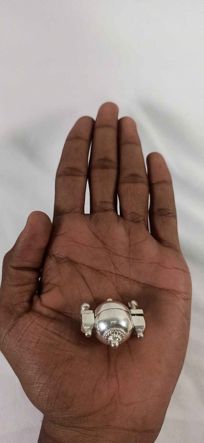 Pure Silver Shiva Lingam Box 10.9g, Pure Silver Shiva Lingam Box ...