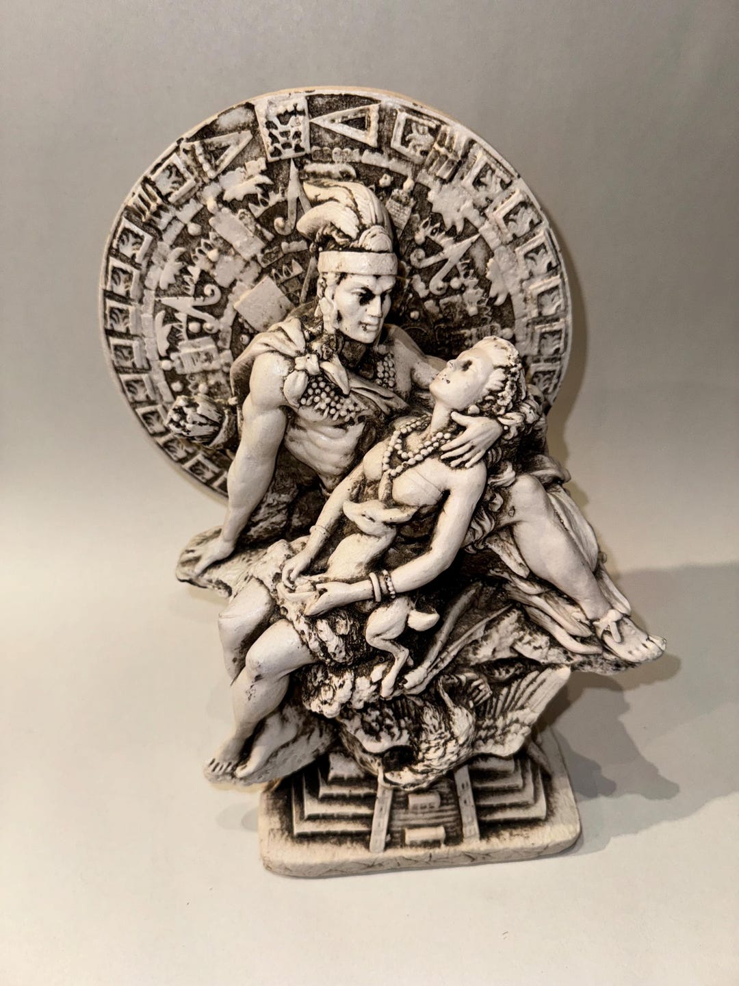 Pre-hispanic Mexican Statue – Aztec Calendar Stone - A Symbol of ...