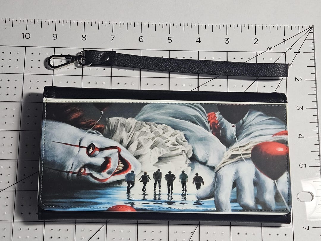Pennywise/it Women’s Bi-fold Wallet W/removable Wristlet-sublimation ...