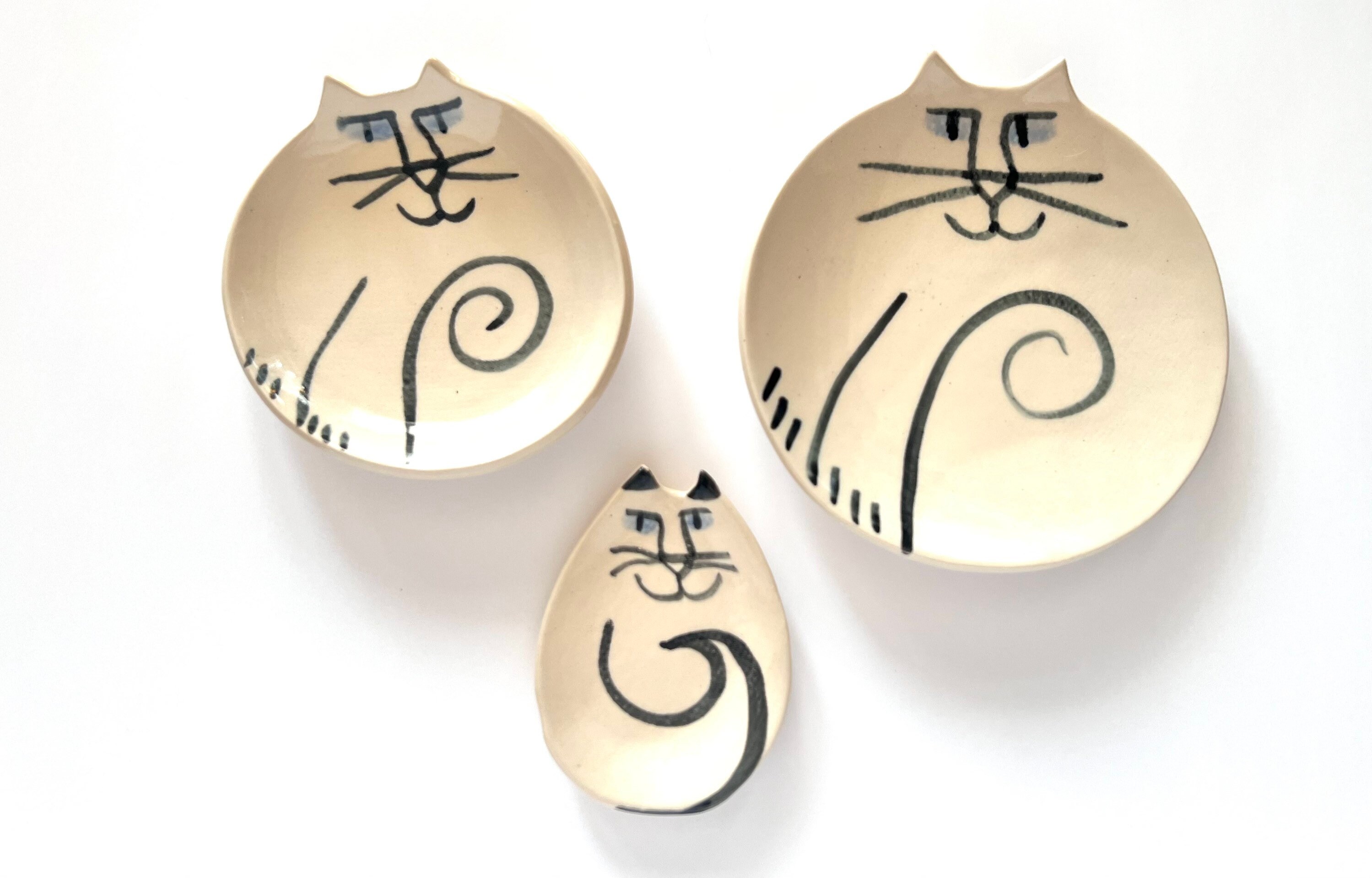 Cat Plate Set of 3, Nesting Collection White With Black Lines Blue Eyes ...