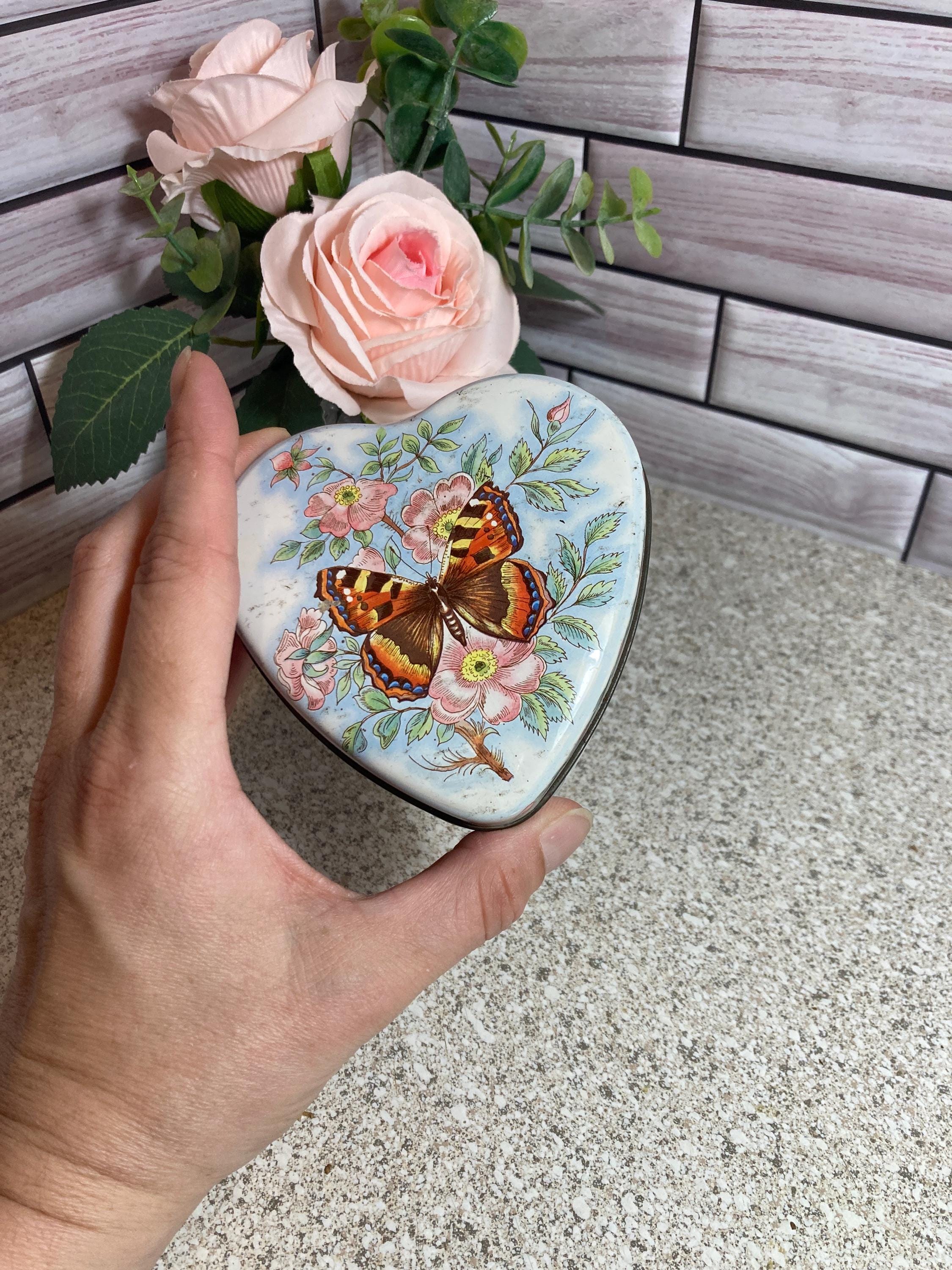 Vintage Daher Tin Container With Lid Small Heart Shaped Butterfly ...