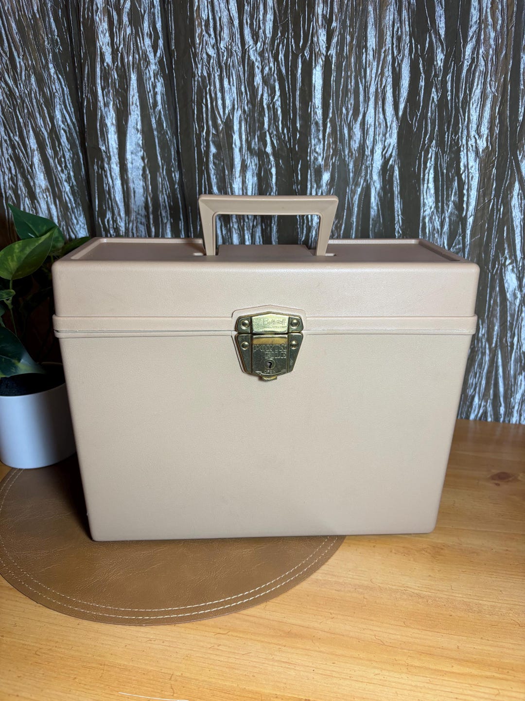 Vintage Plastic File Folder Box With Handle Lock WITH KEY Tan Taupe ...