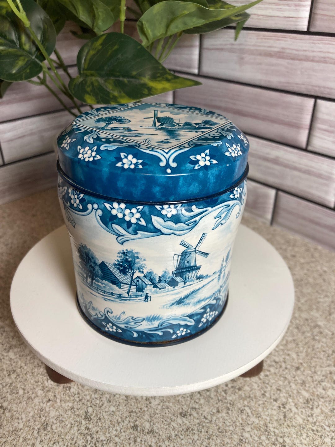 Vintage Daher Tea Tin Container With Lid Blue and White Dutch Scene ...