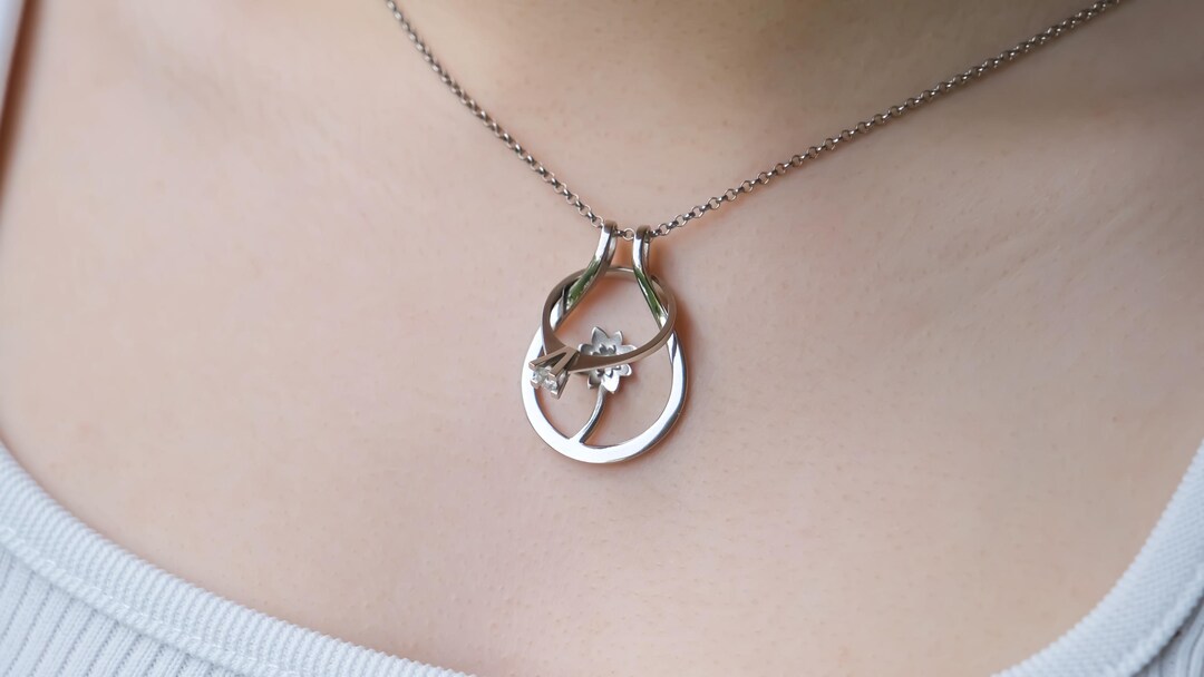Birth Flower Necklace Ring Holder, Elegant Ring Holder Necklace With ...