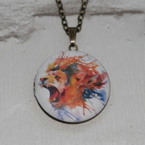 Lion Locket - Etsy