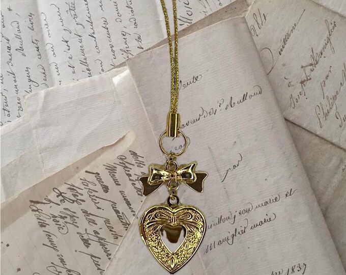 Gold Locket Coquette Phone Charm - Etsy
