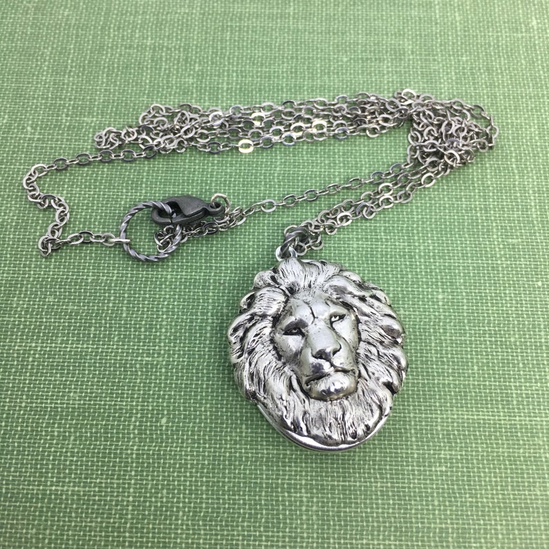 Lion Locket Be Brave Hidden Compartment Majestic Animal Locket - Etsy