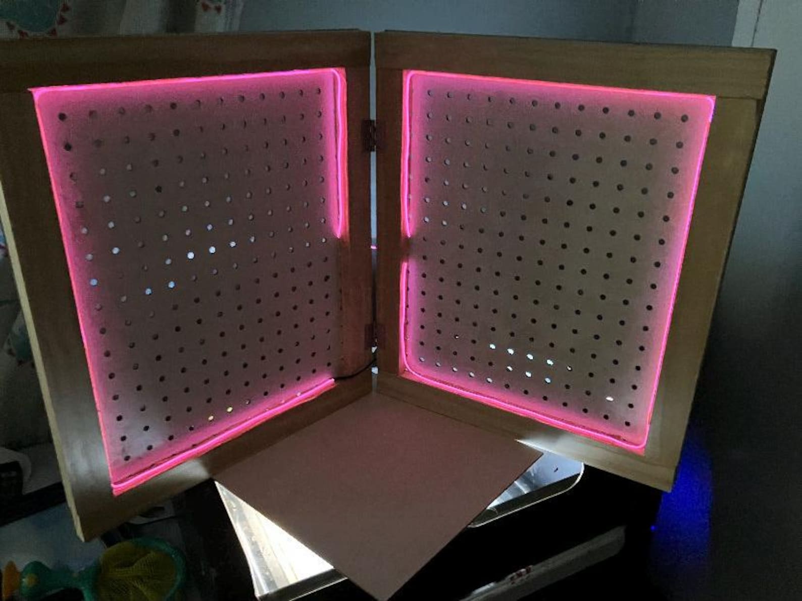 Custom Wood Display for Keychains and Jewelry - Etsy